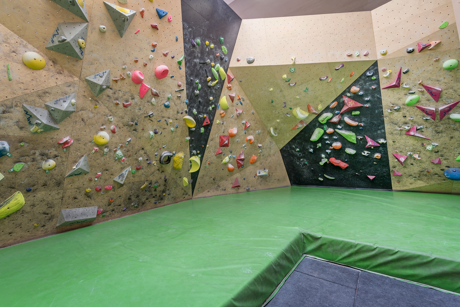 Struttura e servizi - Rock it Climbing Roma